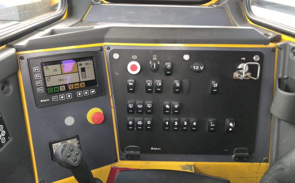 EPIROC SCOOP TRAM ST14 | Mining Equip